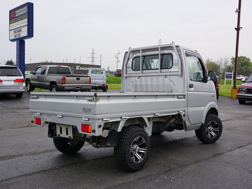 OFF ROAD USE ONLY! 2007 Suzuki Carry 4x4 with 2" Lift - Samurai Mini